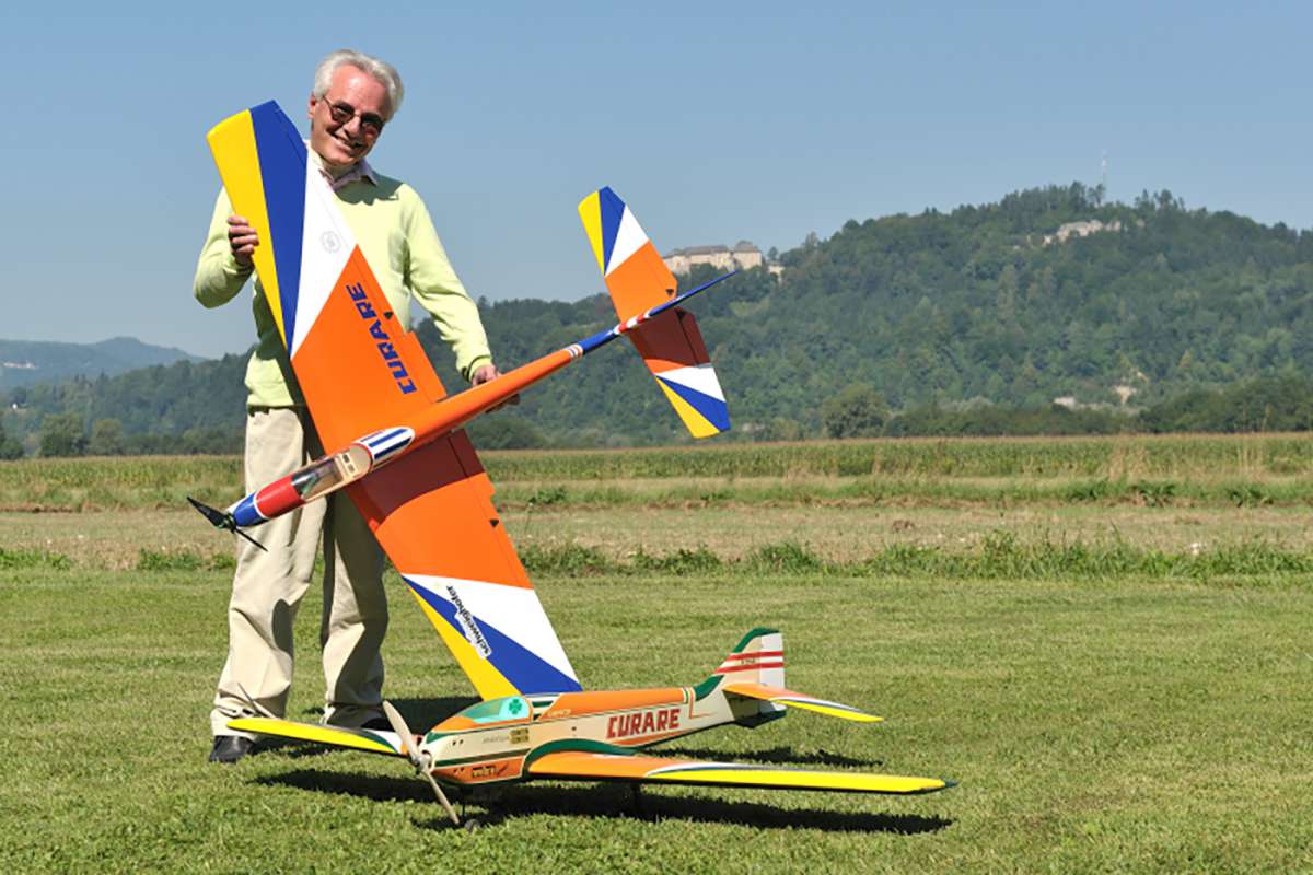 MODSTER Hanno Prettner Curare 60 EP/GP grün ARF 1640 mm | Neuheiten ...